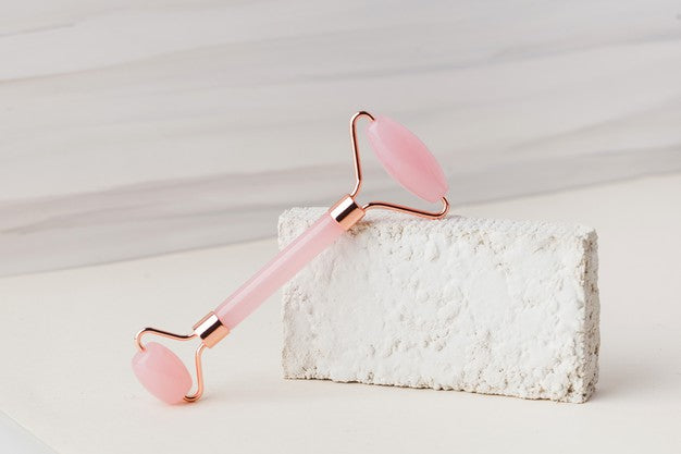 How Jade Natural Stones Can Help Replenish Your Skin – Dromen & Co